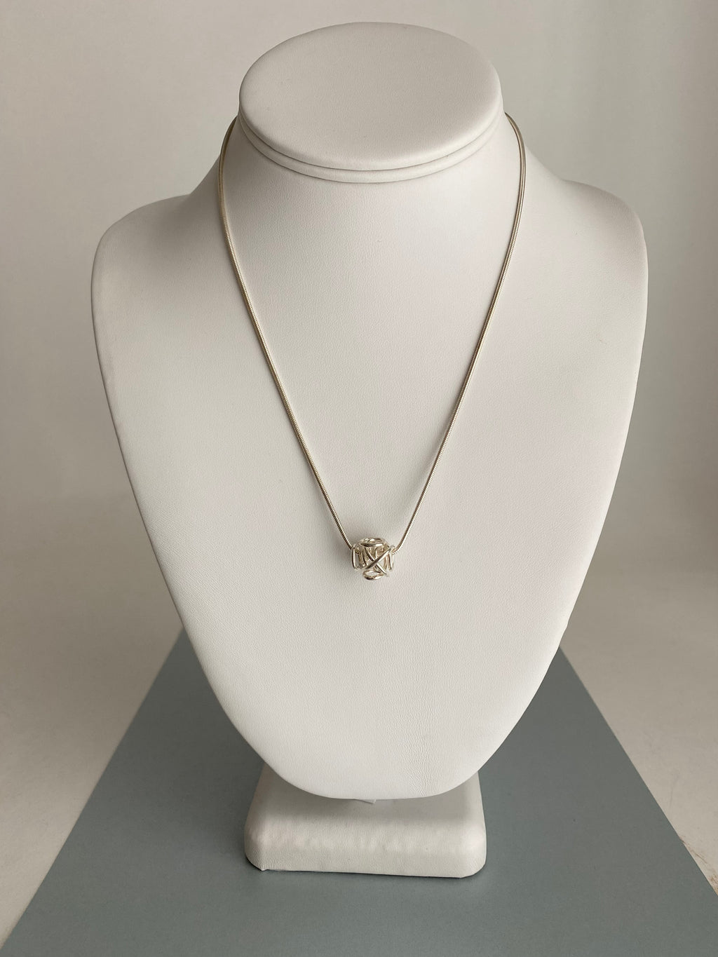 LM Sculpture Pendant Classic – Lucile Martin Jewelry