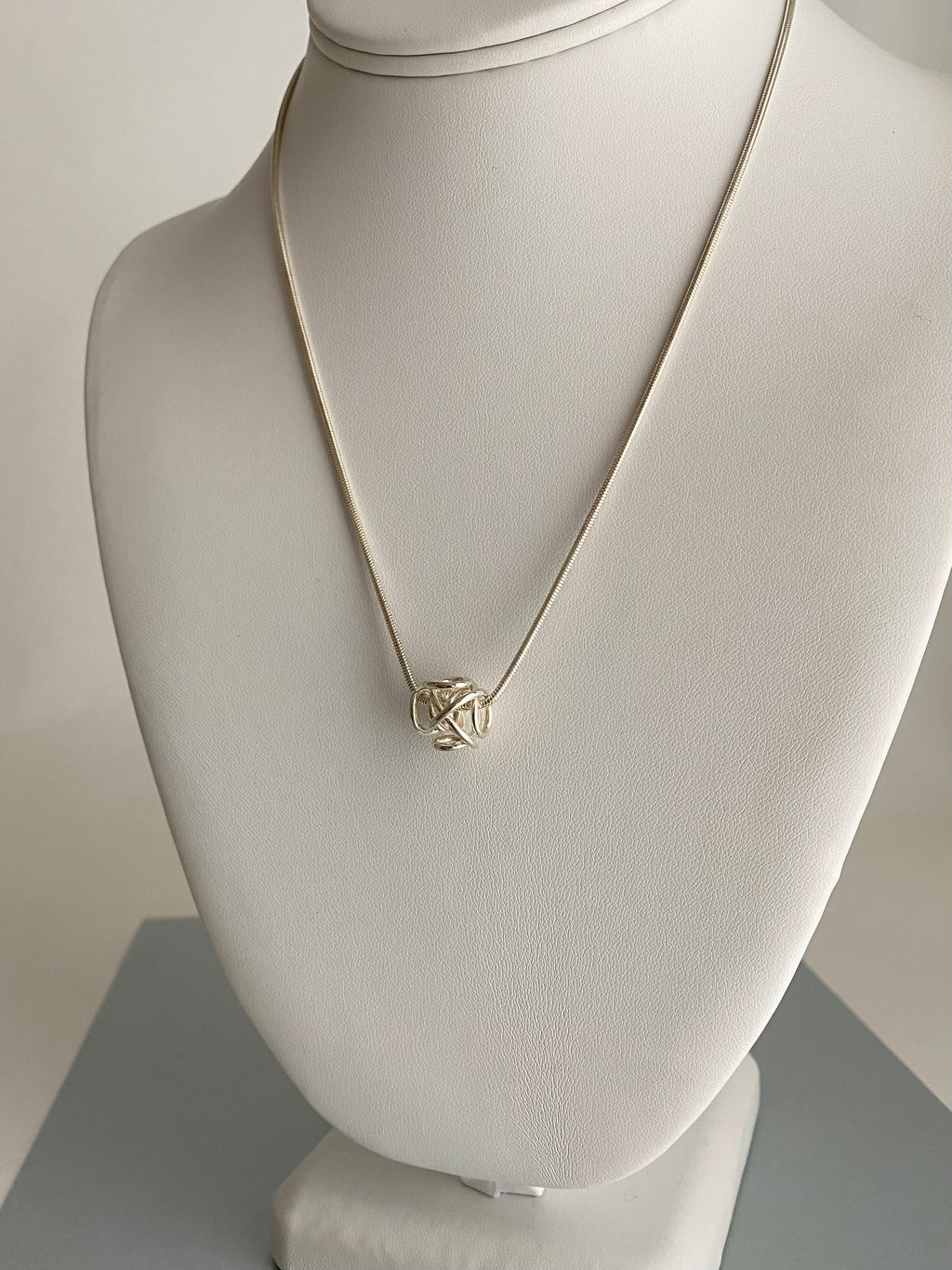 LM Sculpture Pendant Classic – Lucile Martin Jewelry